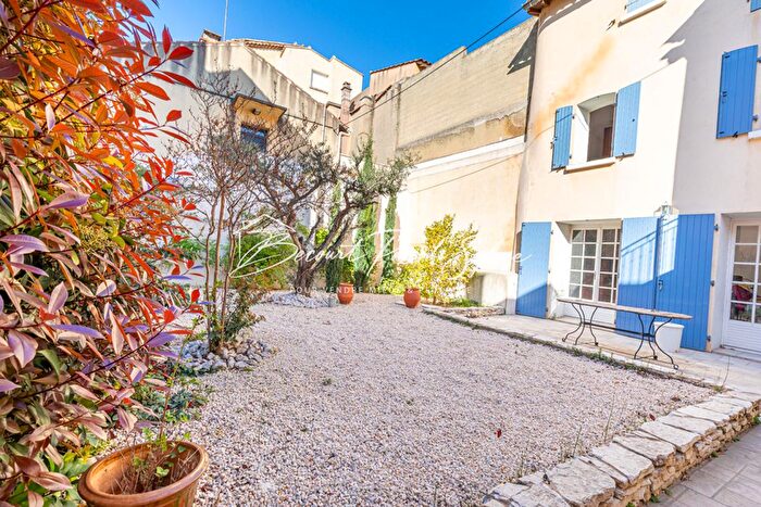 Maison 8 pièces à vendre - Saint-Saturnin-lès-Avignon