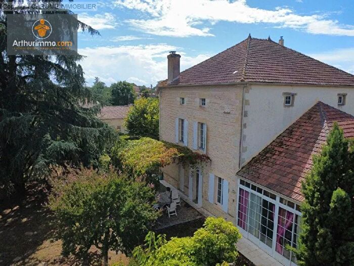 Maison à vendre - Casteljaloux - 9 pièces - 4 chambres