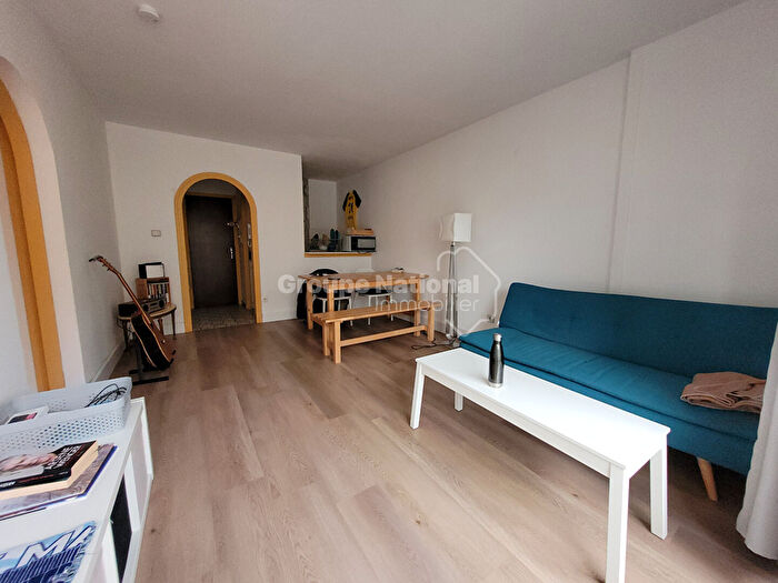 Appartement 2 pièces à louer à Nîmes, Feuchères