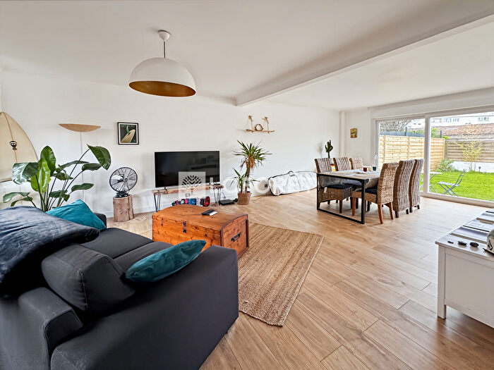 Maison à vendre - Calais, Calais-Nord - 4 pièces - 3 chambres