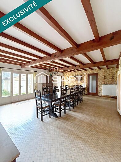 Maison à vendre - La Lande-de-Fronsac - 8 pièces - 4 chambres