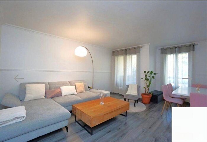 Appartement à louer - Noisy-le-Grand - 3 pièces - 2 chambres