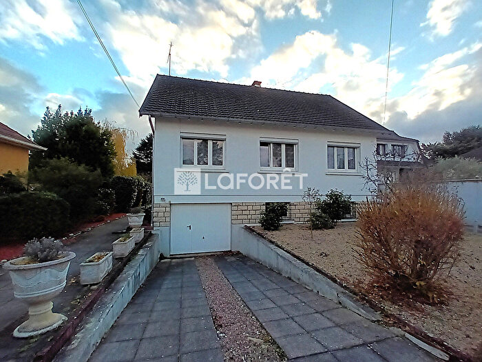 Maison à vendre - Viarmes - 6 pièces - 4 chambres