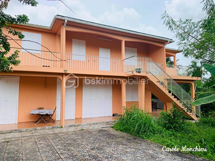 Maison à vendre - Sainte-Rose - 8 pièces - 6 chambres