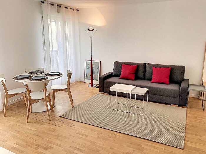 Appartement à louer - Conflans, Charenton-le-Pont - 2 pièces - 1 chambre