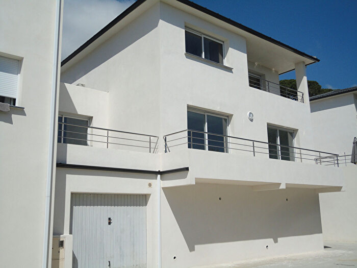Maison 4 pièces à Bastia, Lupino, à louer