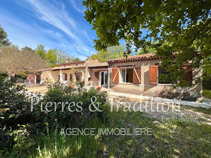 Maison à vendre - Saint-Saturnin-lès-Apt - 10 pièces - 6 chambres
