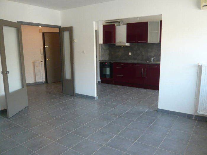 Périurbain Sud, Bagnols-sur-Cèze - Appartement 2 pièces à louer