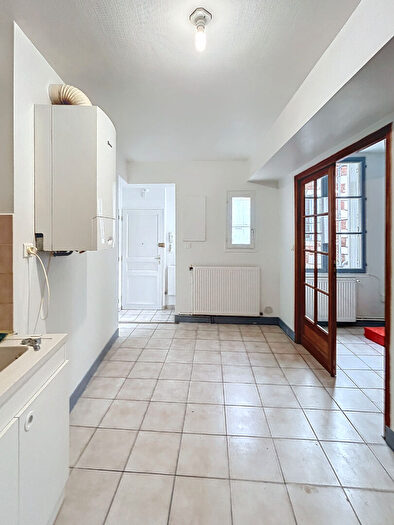 Appartement à vendre - Auxerre, Centre-ville - 3 pièces - 2 chambres