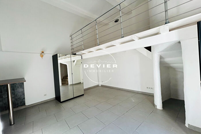 Appartement à vendre - Saint-Geniès-des-Mourgues - 1 pièce