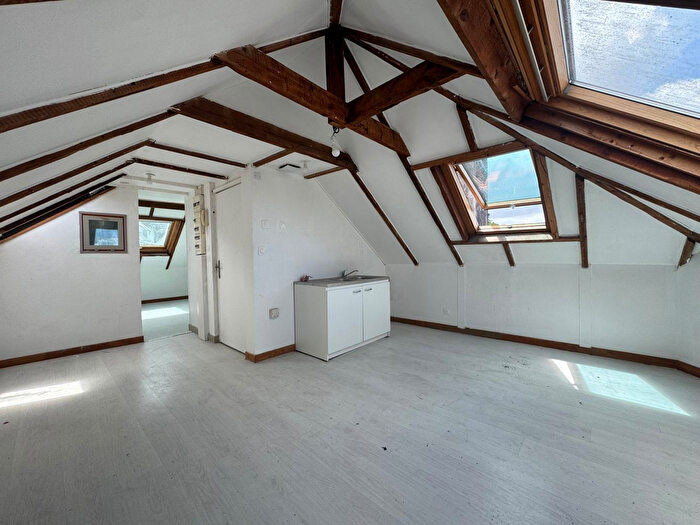 Quimper, Locmaria, Tourelle, Kervir : Appartement 2 pièces à vendre