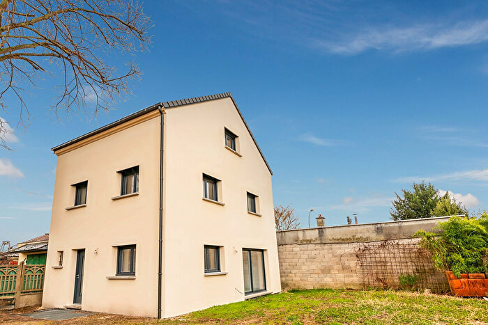 Maison à vendre - Morangis - 5 pièces - 3 chambres