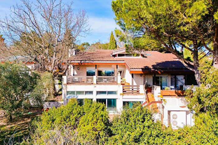 Maison à vendre - Vigoulet-Auzil - 8 pièces - 5 chambres