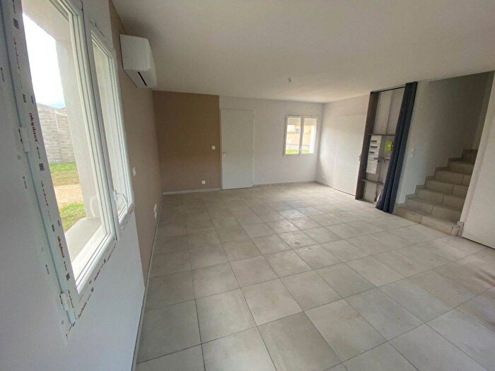 Maison 4 pièces à louer - Saint-Donat-sur-l'Herbasse