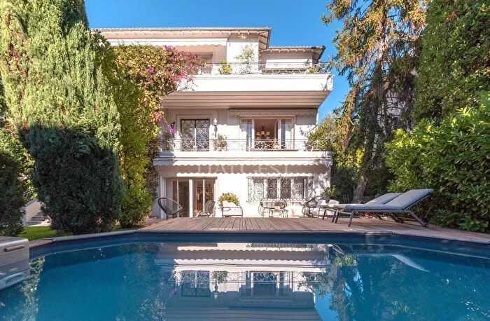 Maison à vendre - Nice, Cimiez - 11 pièces - 7 chambres