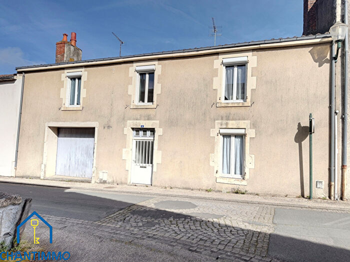 Mouilleron-en-Pareds : Maison 6 pièces à vendre