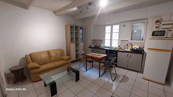 Appartement à louer - Toulon - 2 pièces - 1 chambre