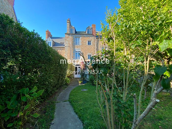 Maison à vendre - Sartilly - 8 pièces - 5 chambres