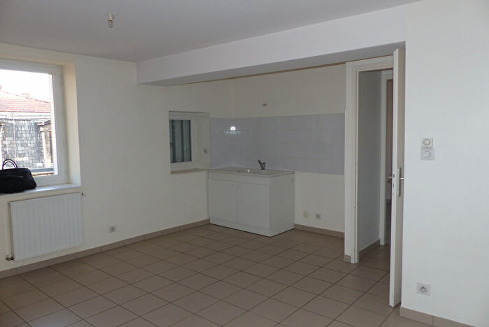 Appartement 2 pièces à Annonay, Centre-ville, à louer