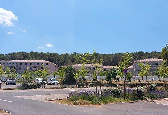 Appartement à louer - Rognes - 4 pièces - 3 chambres