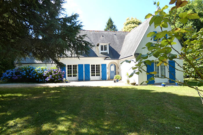 Maison à vendre - Clohars-Fouesnant - 8 pièces - 5 chambres