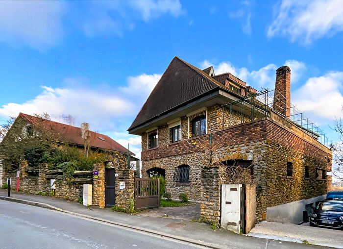 Athis-Mons, Mons, Plaine Basse : Maison 11 pièces à vendre
