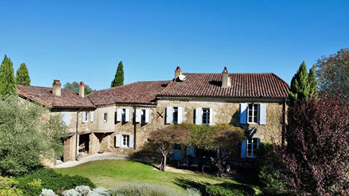 Maison à vendre - Vic-Fezensac - 12 pièces - 6 chambres