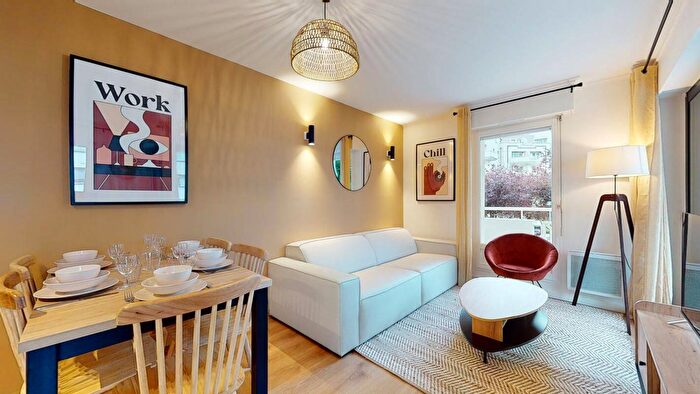 Appartement 6 pièces à Saint Maurice-Pellevoisin, Lille, à louer