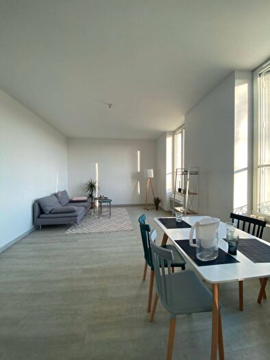 Appartement à louer - Chantilly - 4 pièces - 3 chambres