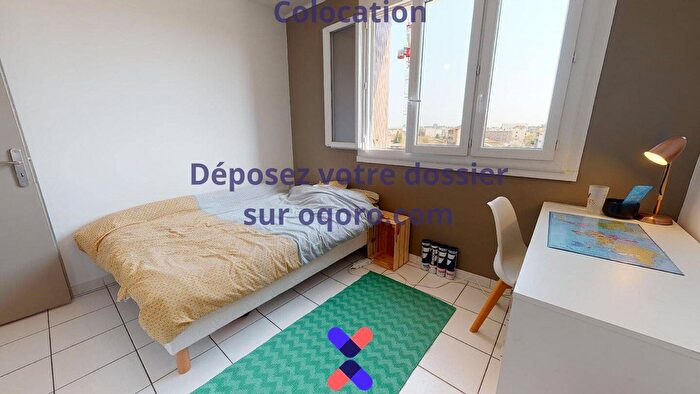 Appartement à louer - Moulin à Vent-Georges Lévy, Vénissieux - 5 pièces - 4 chambres