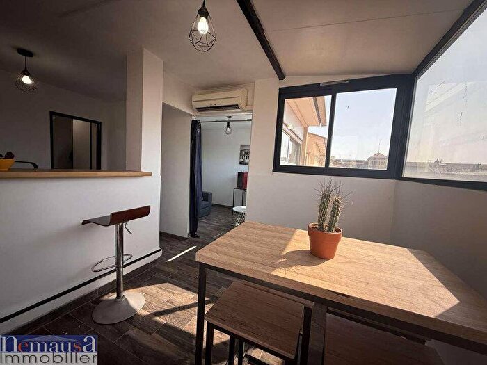 Appartement à louer - Nîmes - 2 pièces - 1 chambre