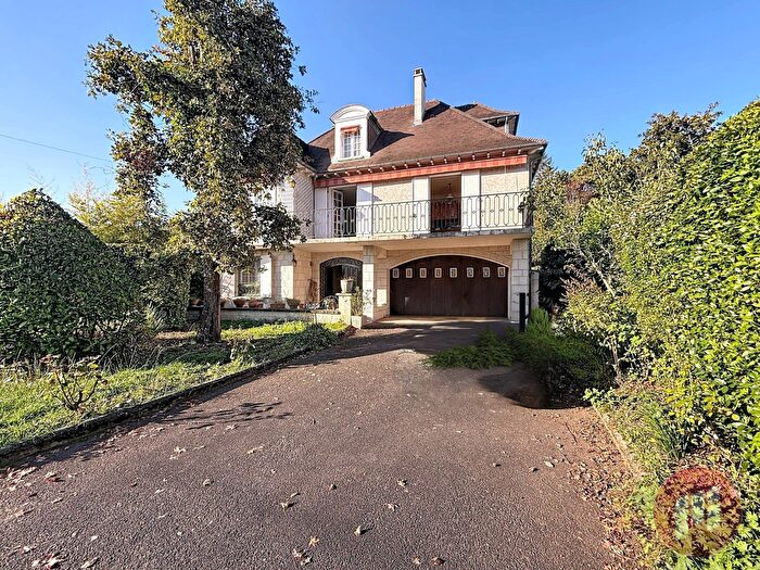 Maison à vendre - Brive-la-Gaillarde - 8 pièces - 5 chambres