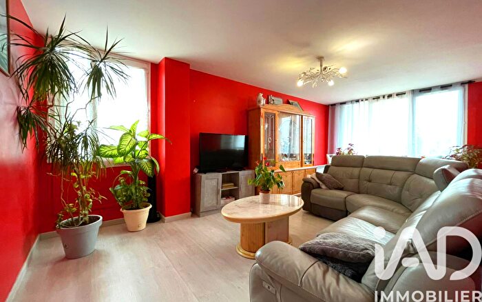 Appartement 5 pièces à Évry, Les Pyramides, à vendre