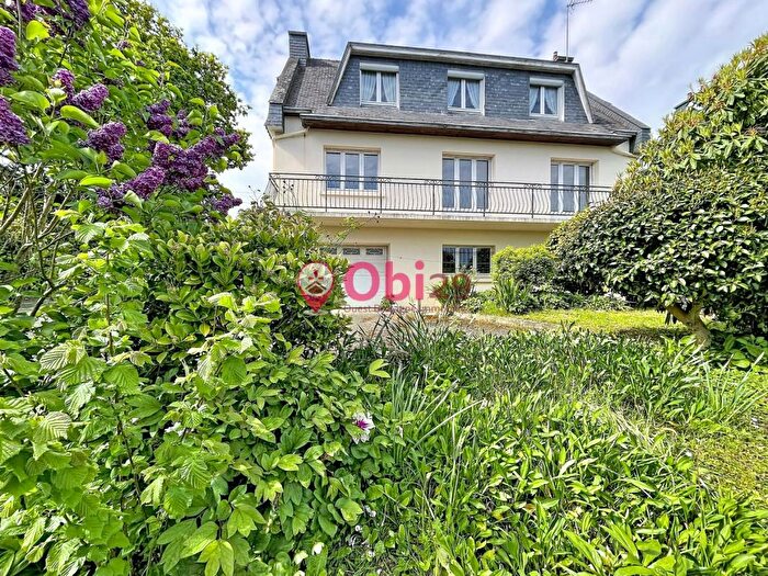 Maison à vendre - Châteauneuf-du-Faou - 8 pièces - 6 chambres