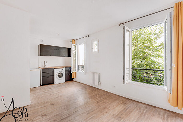 Appartement à vendre - Paris e , La Chapelle, Marx Dormoy - 2 pièces - 1 chambre