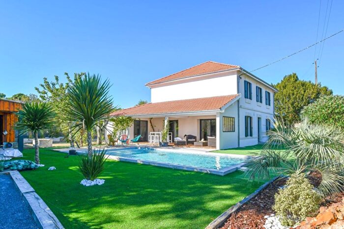 Maison à vendre - Salles - 6 pièces - 4 chambres