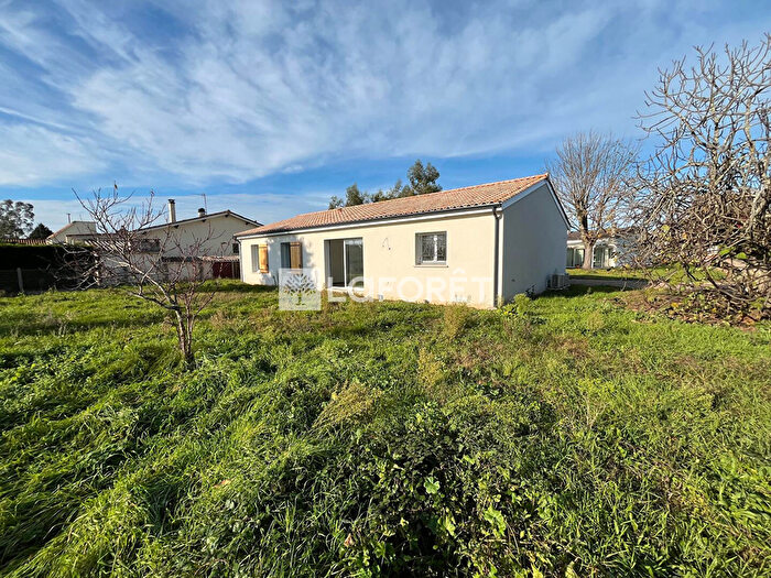 Maison 4 pièces à vendre à Aubie-et-Espessas