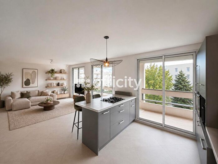 Villeurbanne, République, Tolstoi : Appartement 4 pièces à vendre