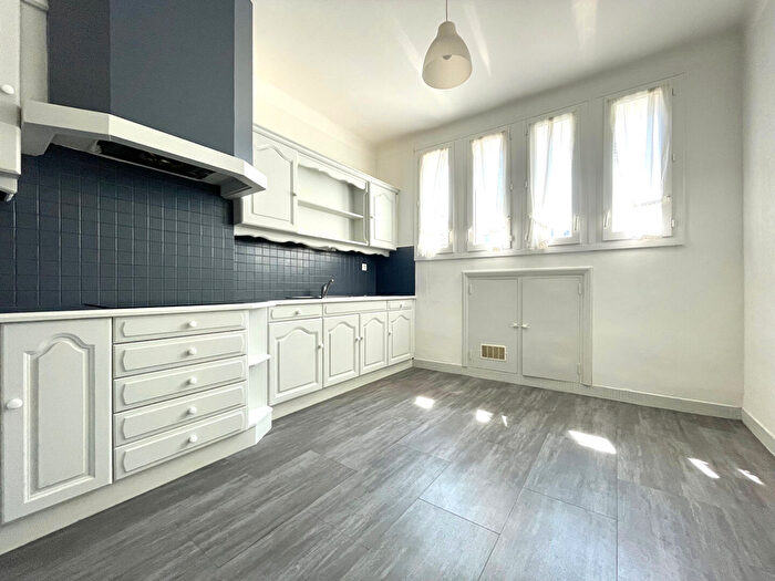 Appartement à louer - Brest, Centre-ville, Port - 5 pièces - 3 chambres