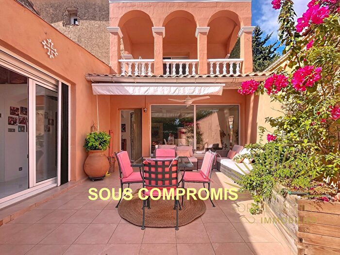 Maison à vendre - Béziers - 5 pièces - 3 chambres