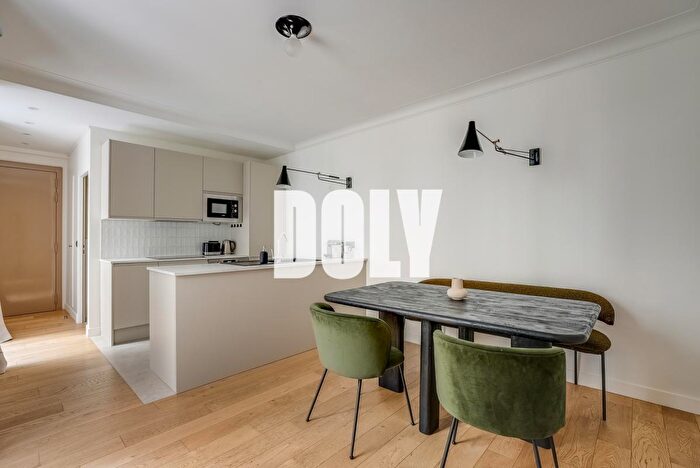 Appartement à vendre - Paris e , Muette-Nord, Trocadéro - 3 pièces - 2 chambres