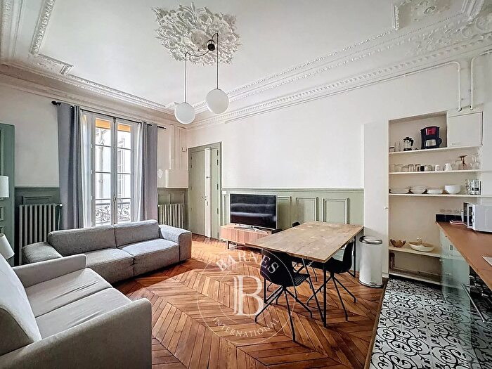 Appartement à louer - Paris e , Triangle dOr - 2 pièces - 1 chambre