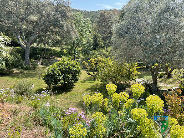 Maison 5 pièces à La Londe-les-Maures, Valcros, Alicastre, Haut Pansard, Bas Pansard, Le Pin, à vendre