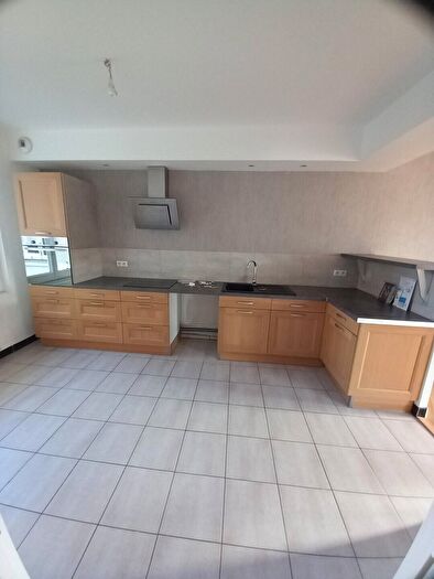 Maison à louer - Cité Bretonnie-Chatelet-Favieres-Conches, Montluçon - 5 pièces - 4 chambres