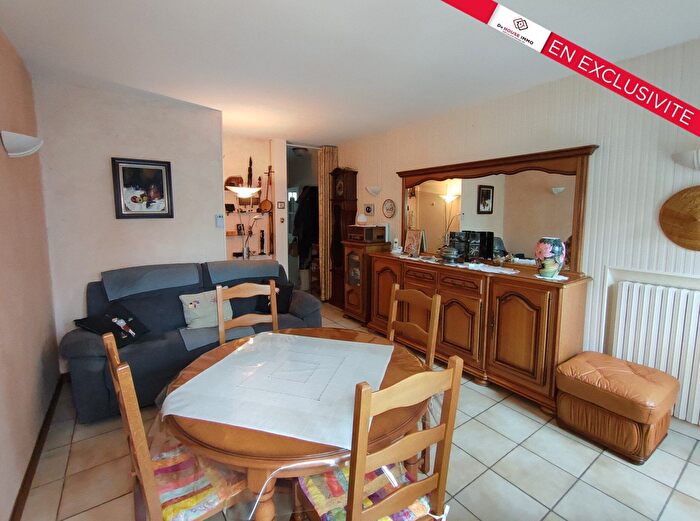 Maison à vendre - Follainville-Dennemont - 4 pièces - 3 chambres