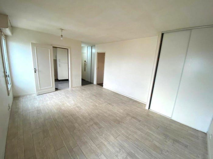 Hôtel de Ville-Cadet de Vaux, Franconville : Appartement 1 pièce à louer