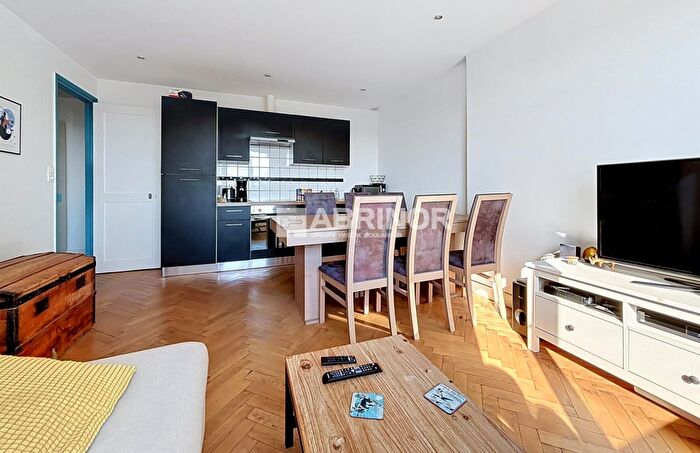 Marcq-en-Barul, Mairie : Appartement 3 pièces à vendre