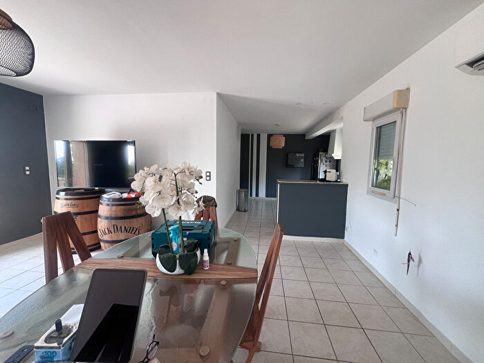 Bessas : Appartement 5 pièces à louer