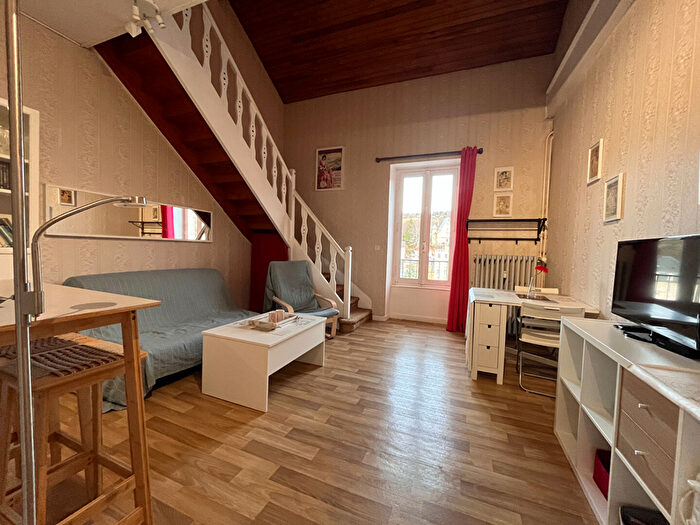 Appartement à vendre - La Bourboule - 2 pièces - 1 chambre