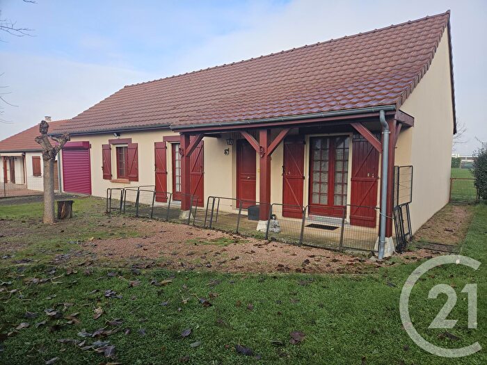 Maison à vendre - Saint-Pierre-le-Moûtier - 6 pièces - 4 chambres